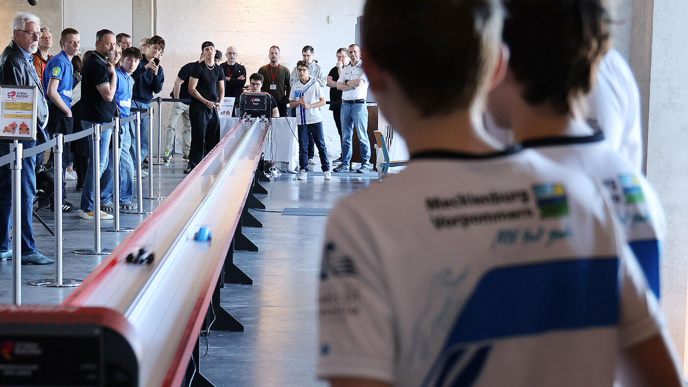 Support for the STEM Racing school project - Hochschule Wismar